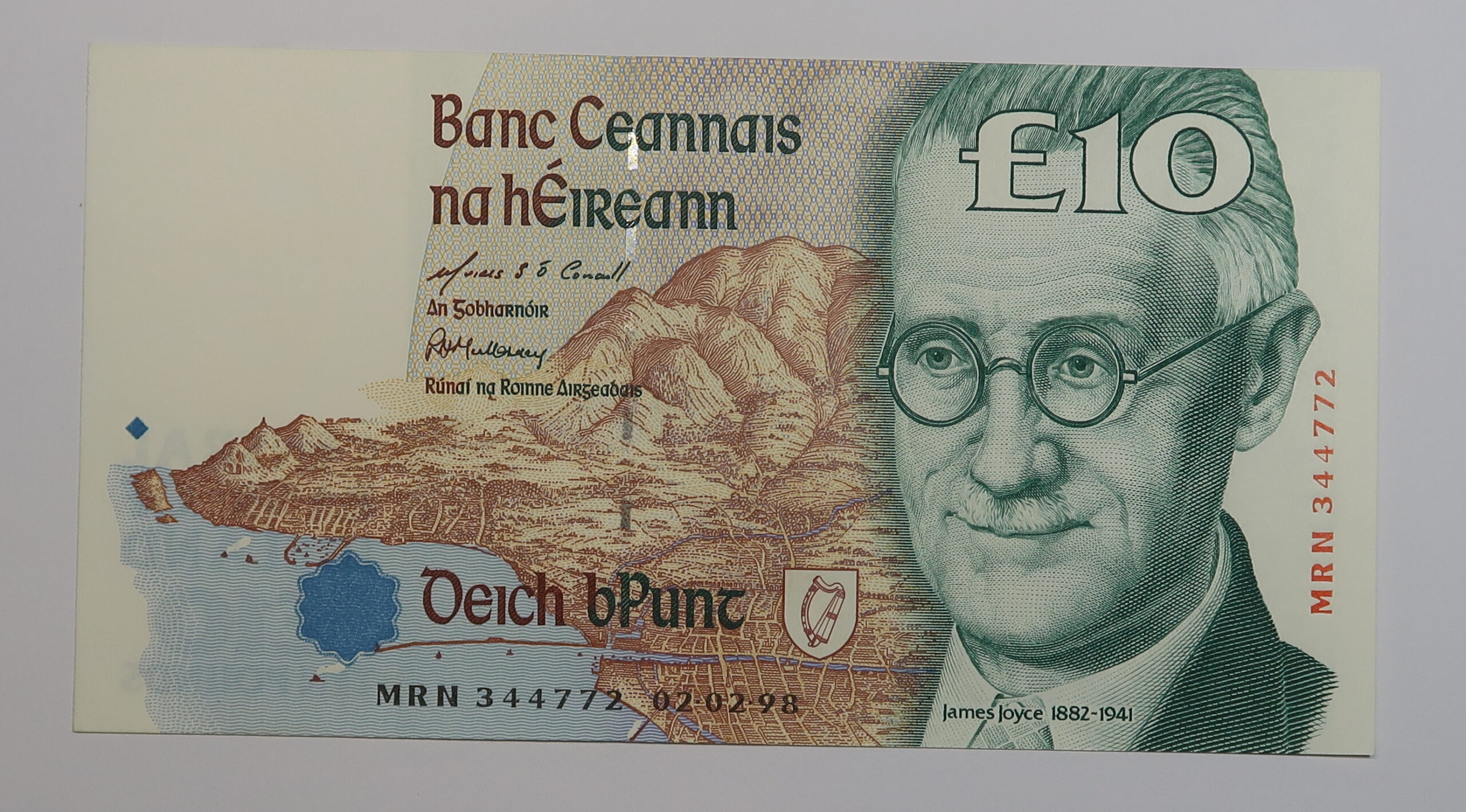 IRELAND TEN POUND NOTE 2.2.1998. UNC. C.SERIES. JAMES JOYCE 1882-1941 ...