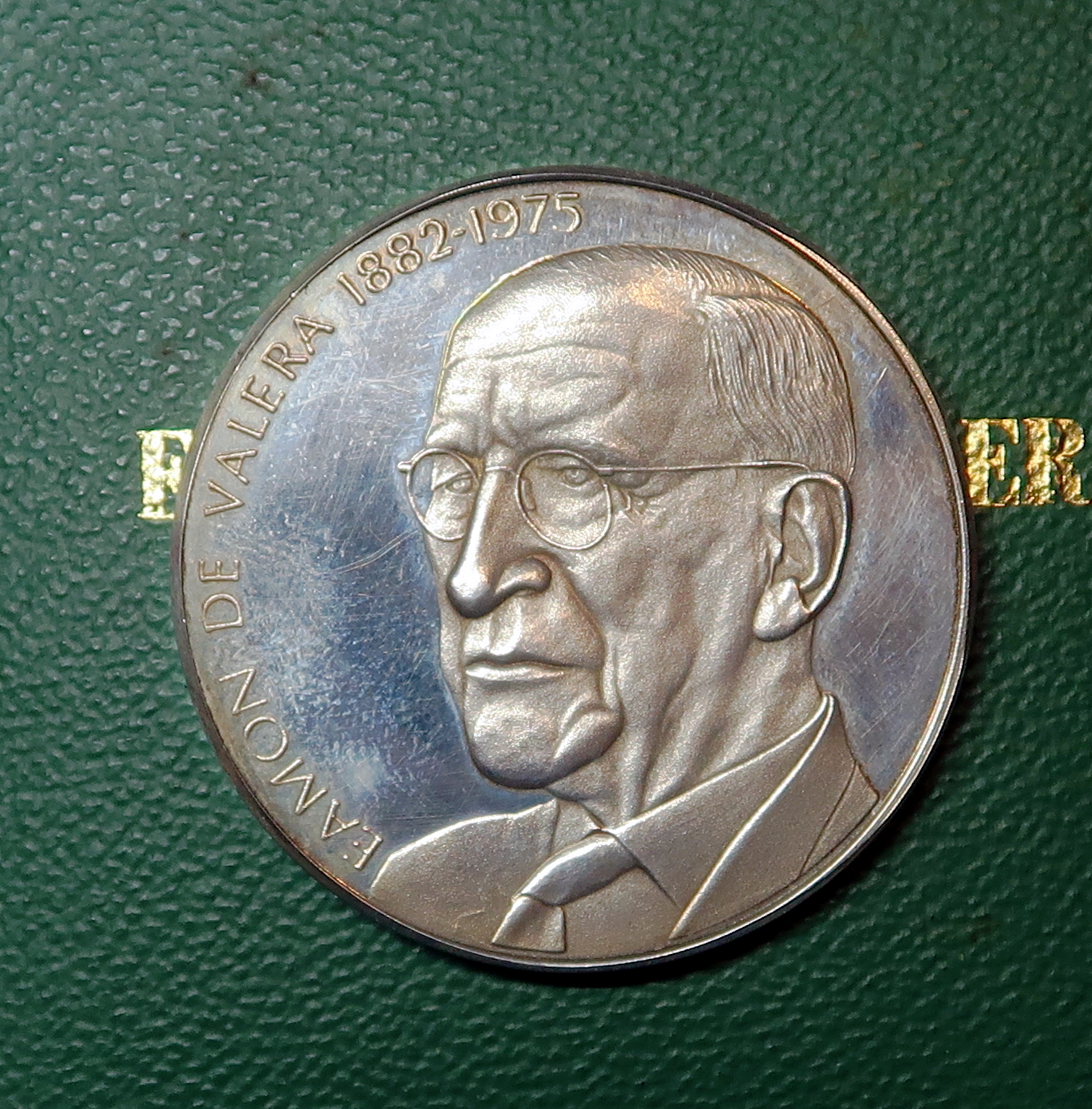 EAMON De VALERA (1882-1975) COMMEMORATIVE SILVER MEDAL. - ML Cool Coins